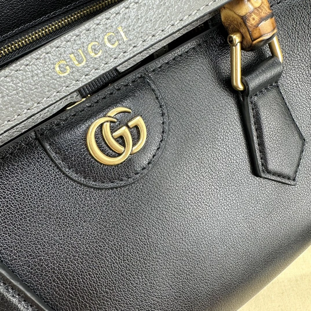 Top mirror Gucci Shopping Bags