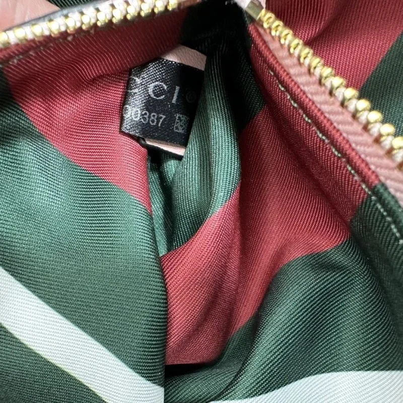 Reasonably priced Gucci Shopping Bags