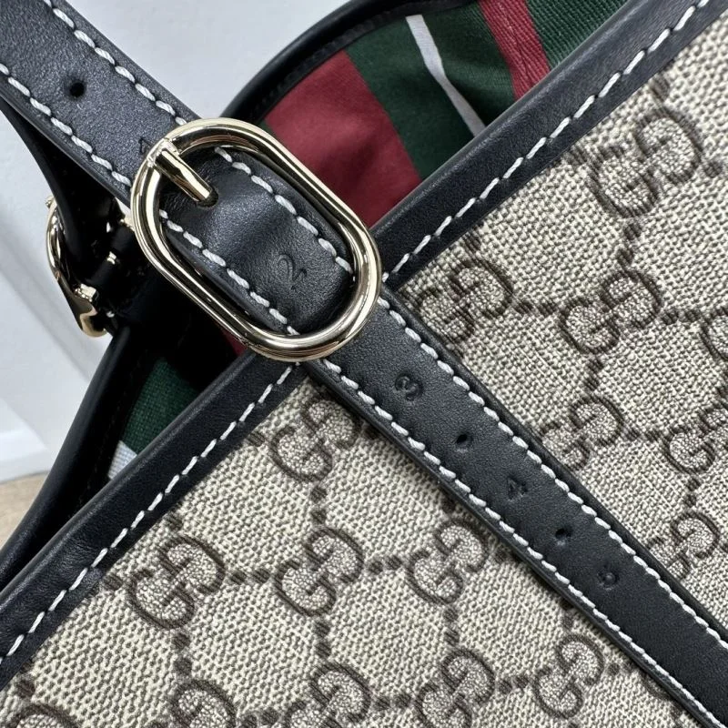 Indistinguishable Gucci Shopping Bags