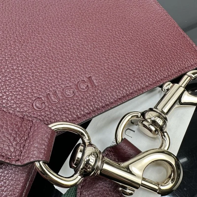 Reasonably priced Gucci Shopping Bags
