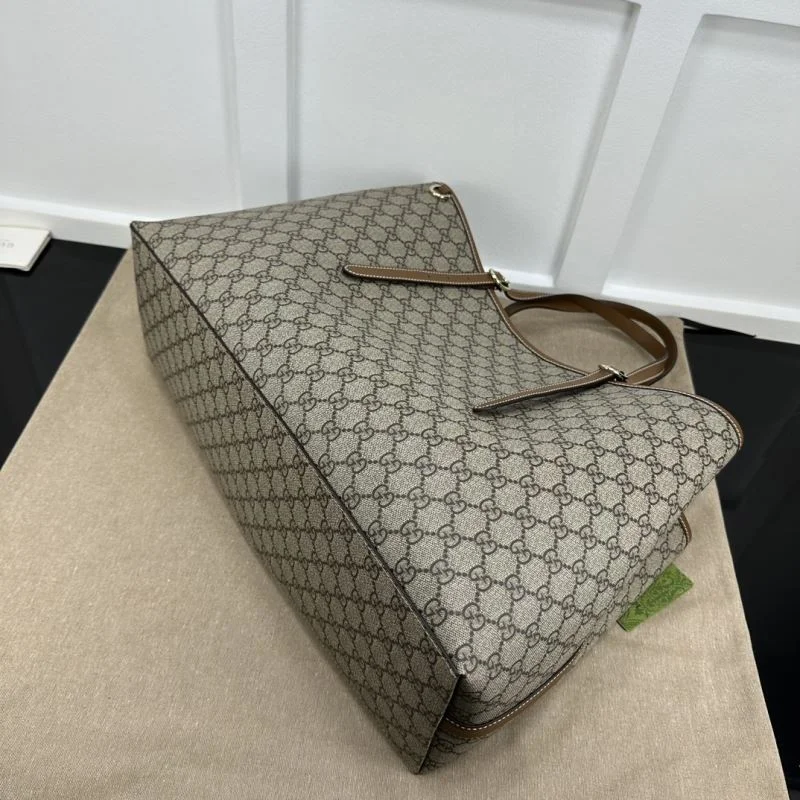Indistinguishable Gucci Shopping Bags