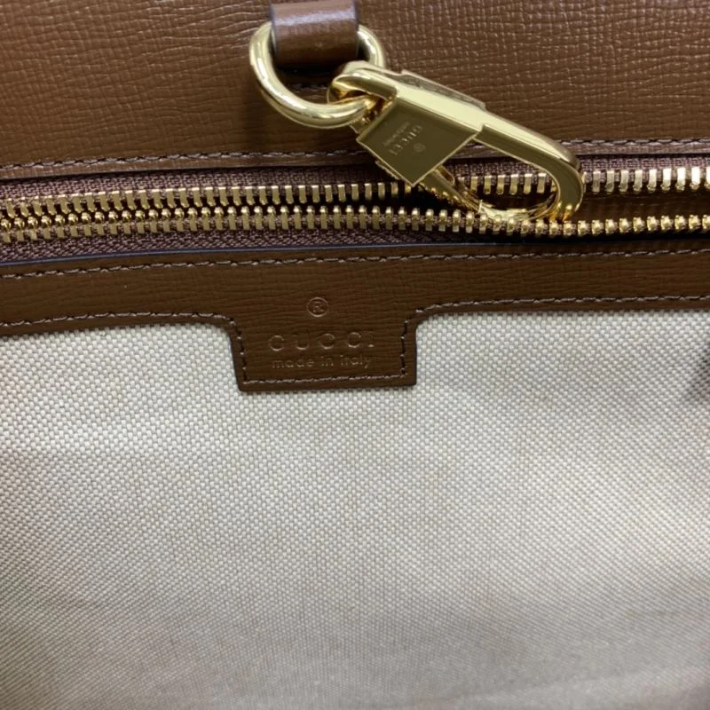 Indistinguishable Gucci Shopping Bags