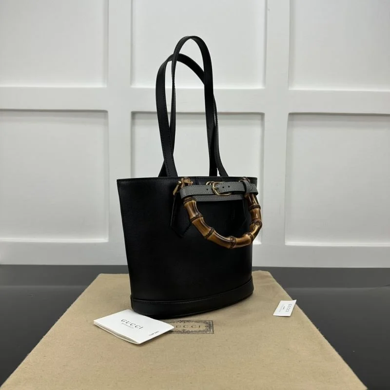 Low-cost Gucci Shopping Bags