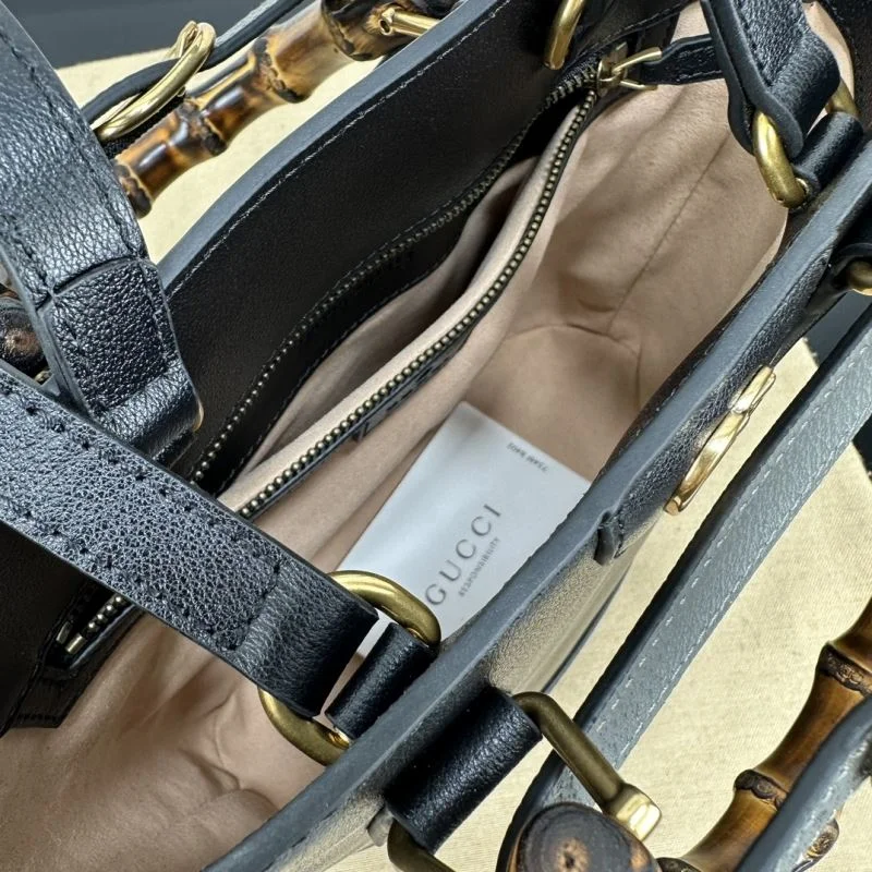 Low-cost Gucci Shopping Bags