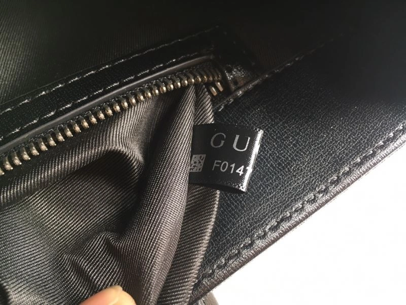 Indistinguishable Gucci Shopping Bags
