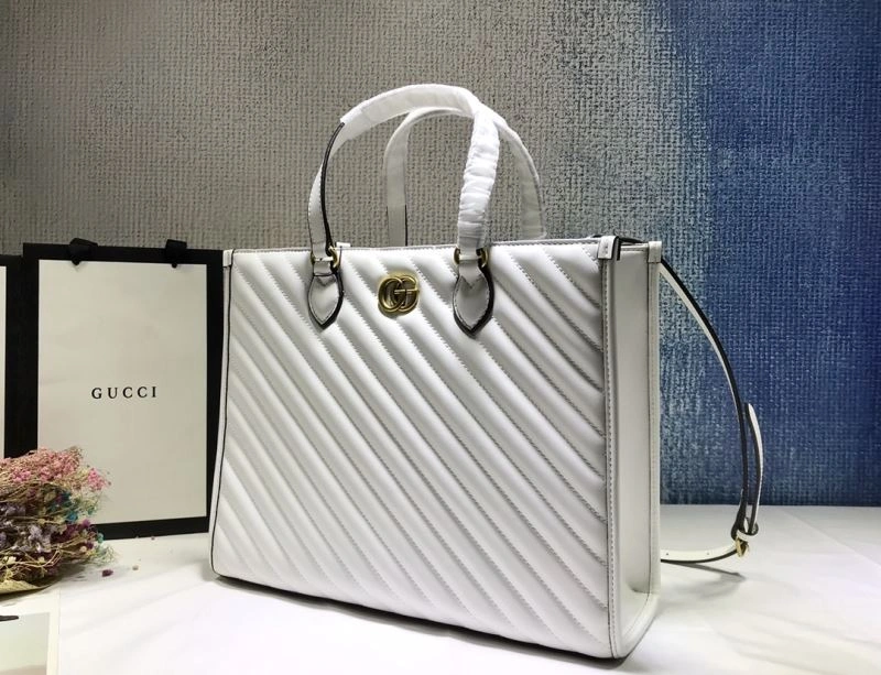 Indistinguishable Gucci Shopping Bags