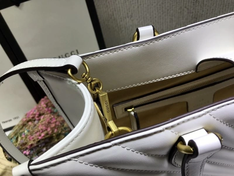 Indistinguishable Gucci Shopping Bags