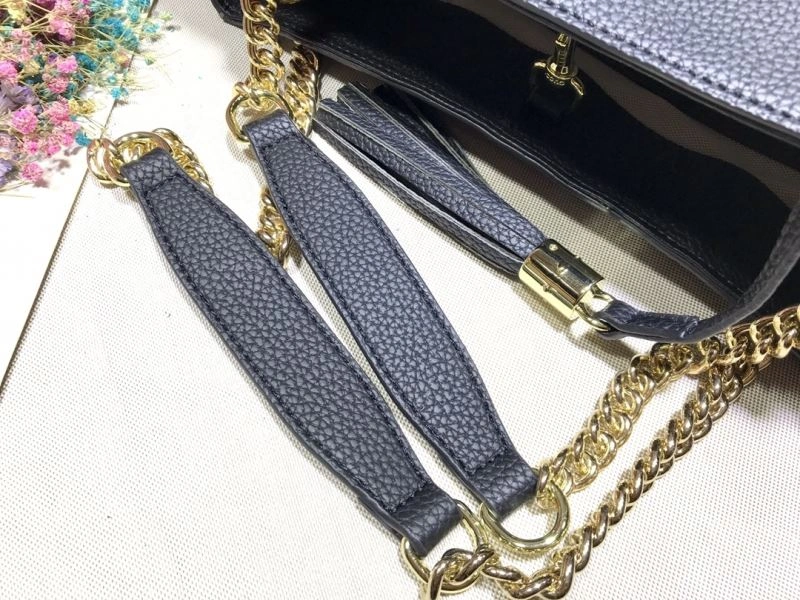 Indistinguishable Gucci Shopping Bags