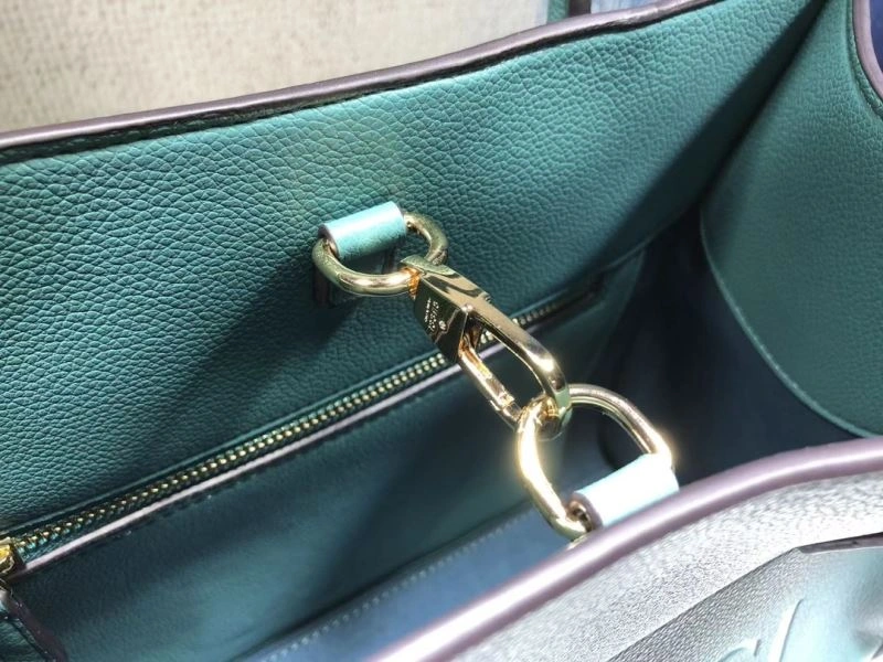Budget-friendly Gucci Shopping Bags