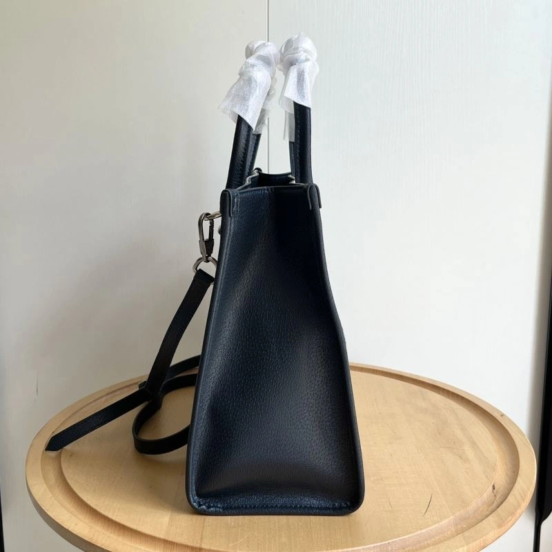 Authentic Gucci Shopping Bags