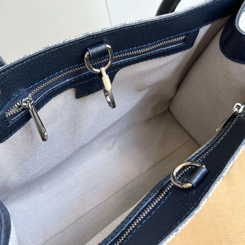 Authentic Gucci Shopping Bags