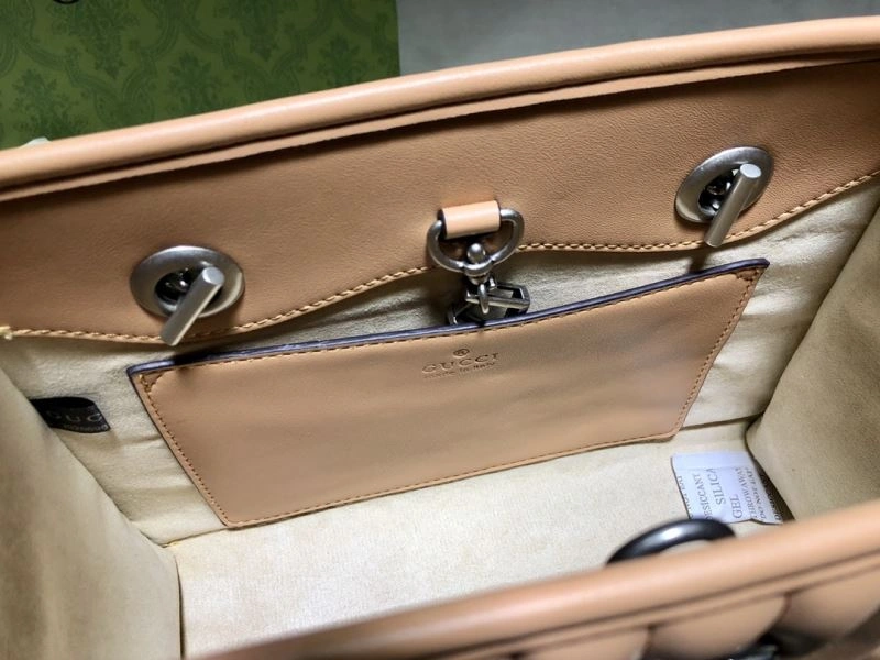Reasonably priced Gucci Shopping Bags