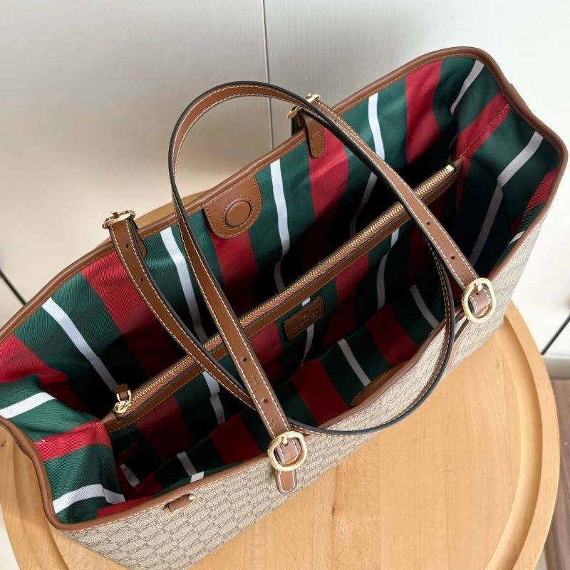 Indistinguishable Gucci Shopping Bags