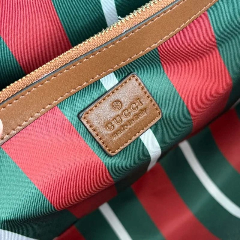 Indistinguishable Gucci Shopping Bags