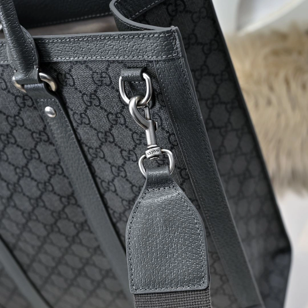 Accurate model Gucci Shopping Bags