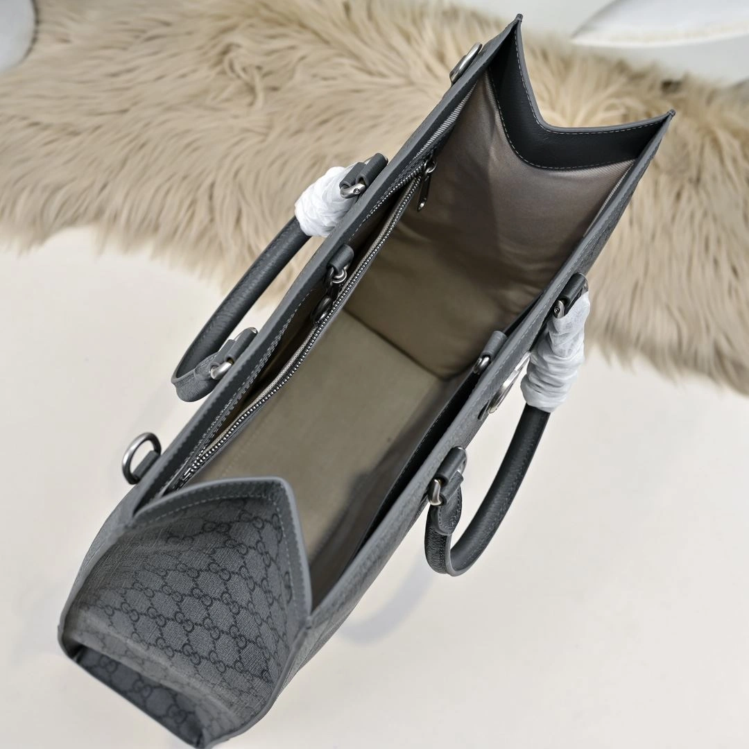 Accurate model Gucci Shopping Bags