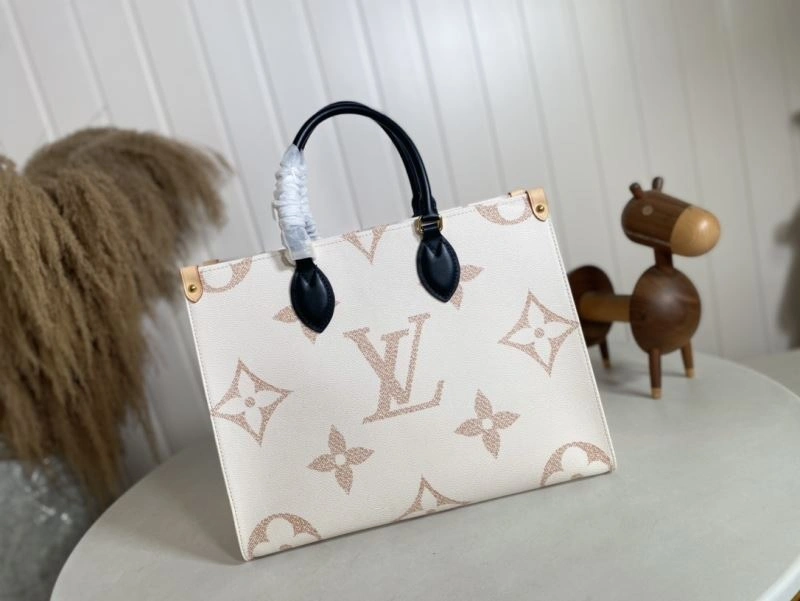 Gucci Shopping Bags