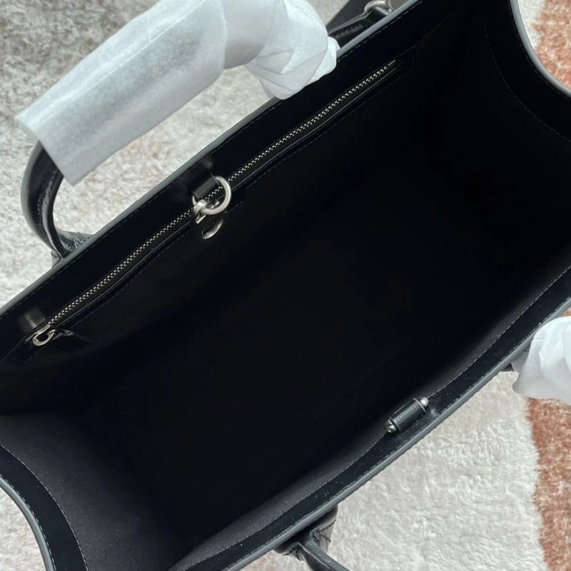 Inexpensive Gucci Shopping Bags