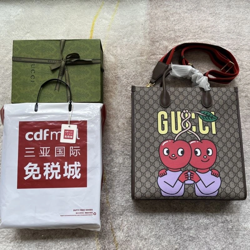 Gucci Shopping Bags