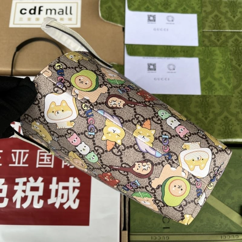 Value-priced Gucci Shopping Bags