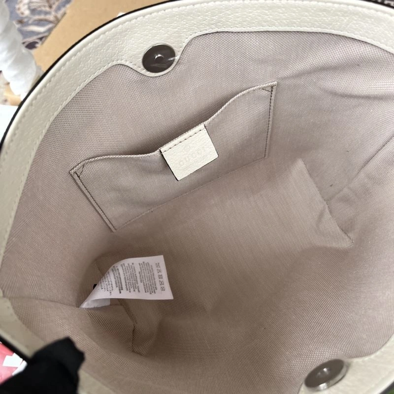 Value-priced Gucci Shopping Bags