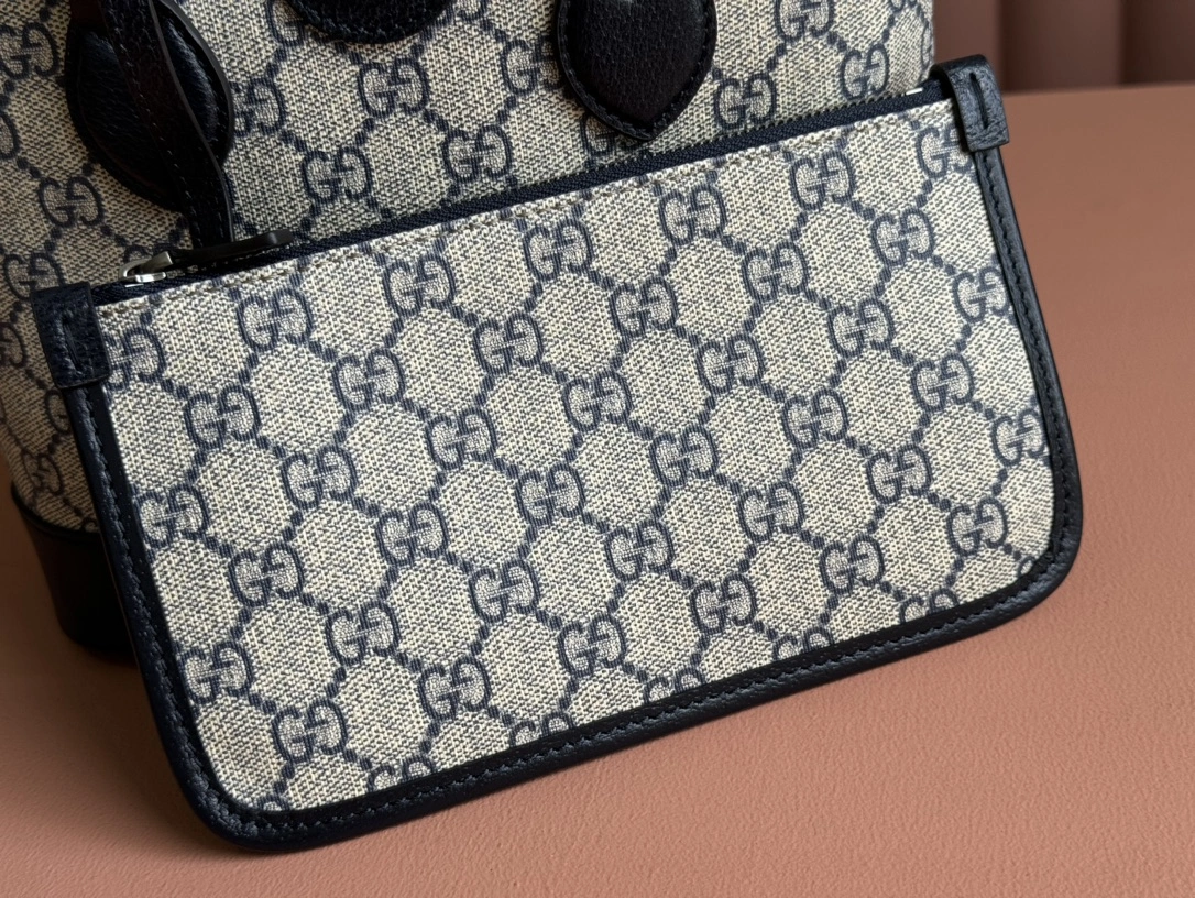 Bargain Gucci Shopping Bags