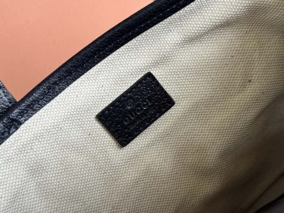 Bargain Gucci Shopping Bags