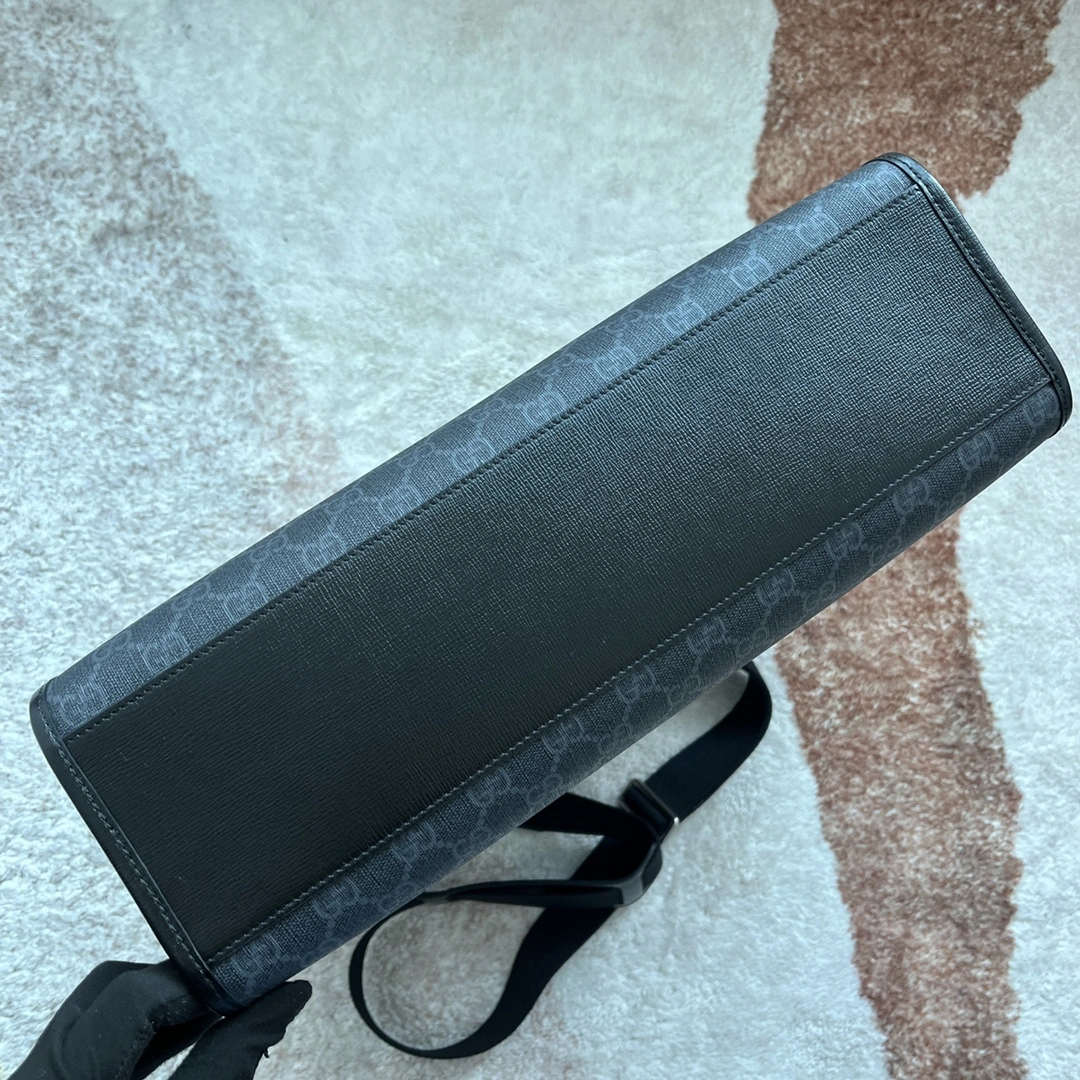 Low-cost Gucci Shopping Bags