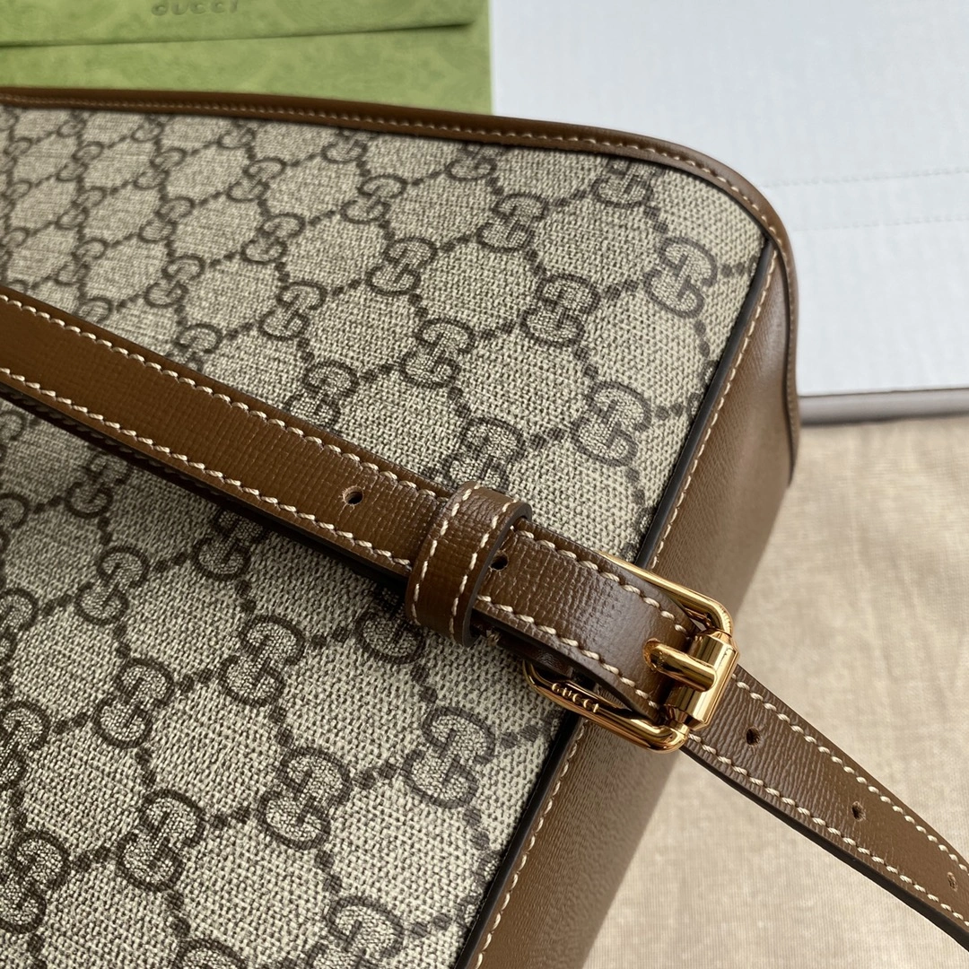 Value-priced Gucci Shopping Bags