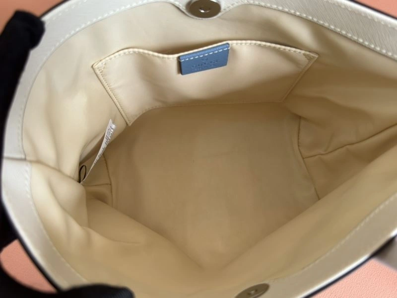 Accurate model Gucci Shopping Bags