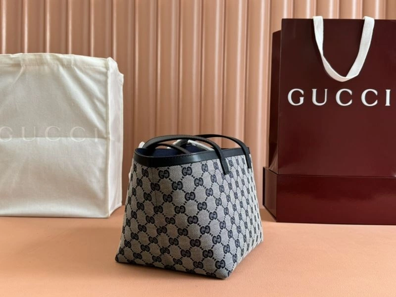Low-cost Gucci Shopping Bags