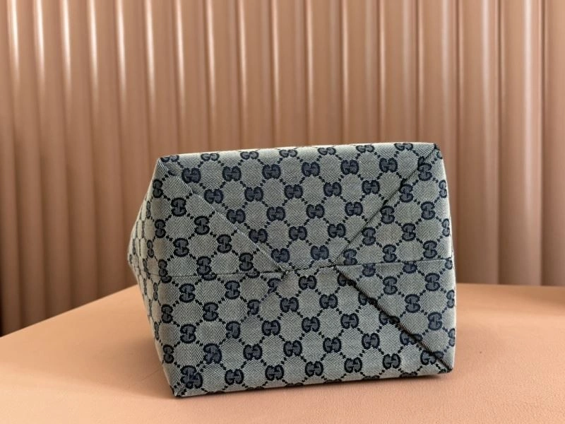 Low-cost Gucci Shopping Bags
