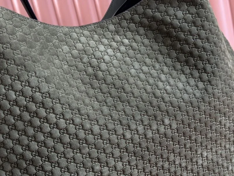 Brand-authenticated Gucci Shopping Bags