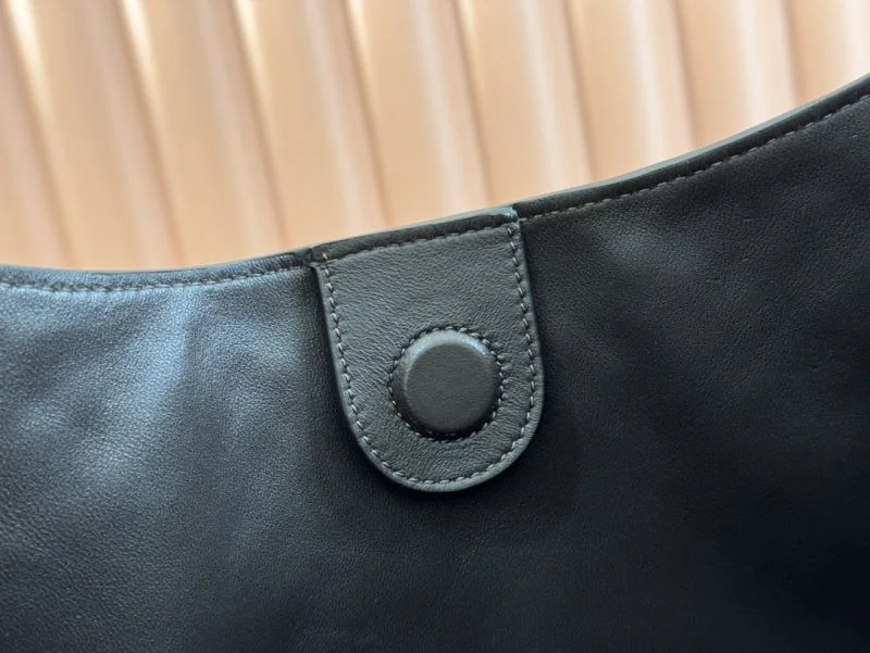Inexpensive Gucci Shopping Bags