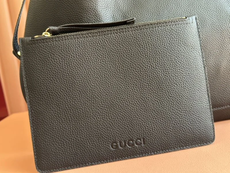 Low-cost Gucci Shopping Bags