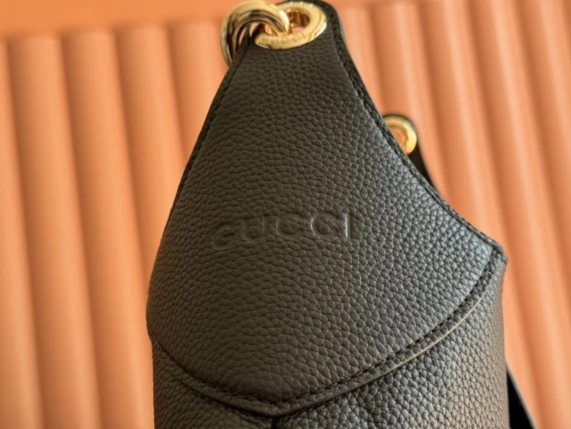 Low-cost Gucci Shopping Bags