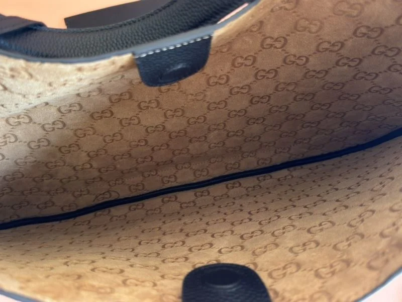 Low-cost Gucci Shopping Bags