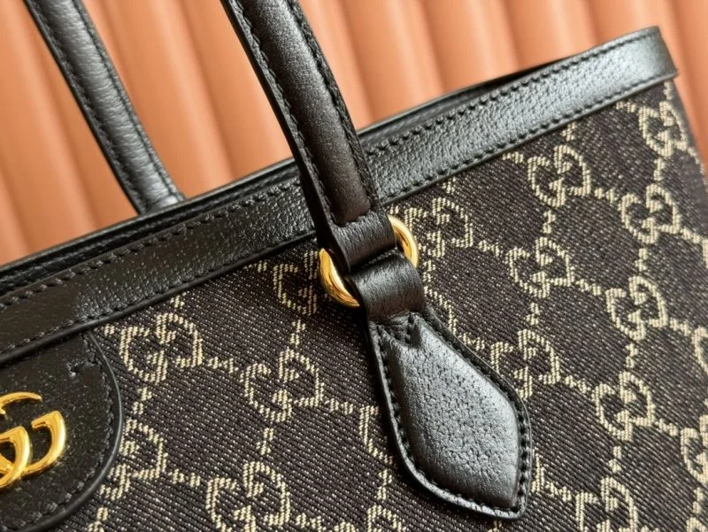 Indistinguishable Gucci Shopping Bags