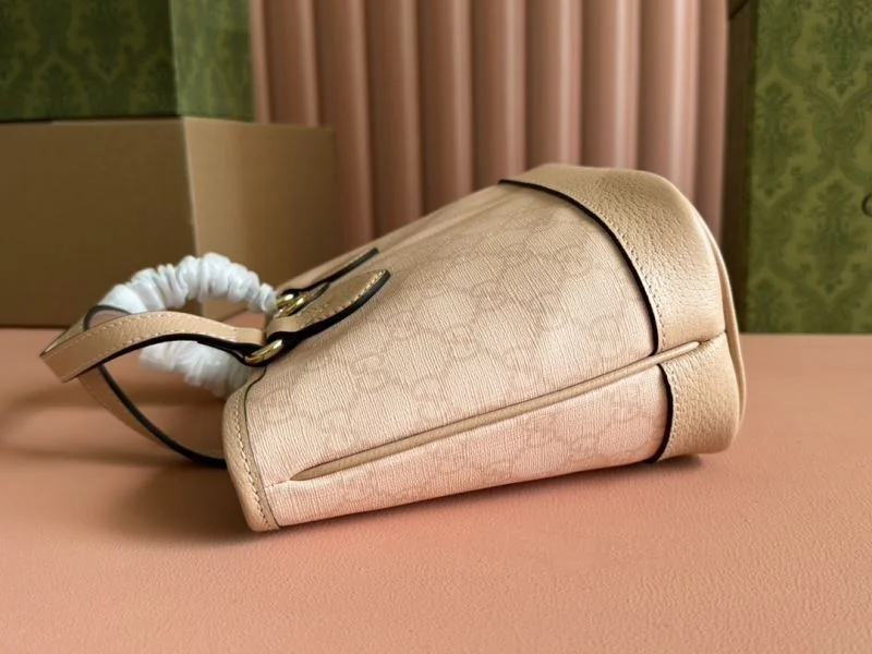 Reasonably priced Gucci Shopping Bags