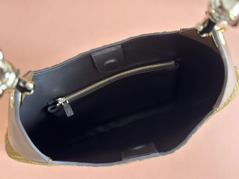 Brand-authenticated Gucci Shopping Bags