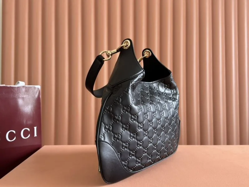 Value-priced Gucci Shopping Bags