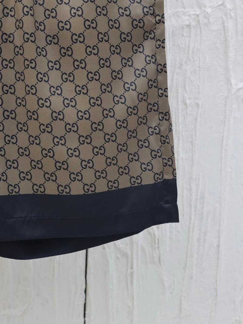Accurate model Gucci Short Pants