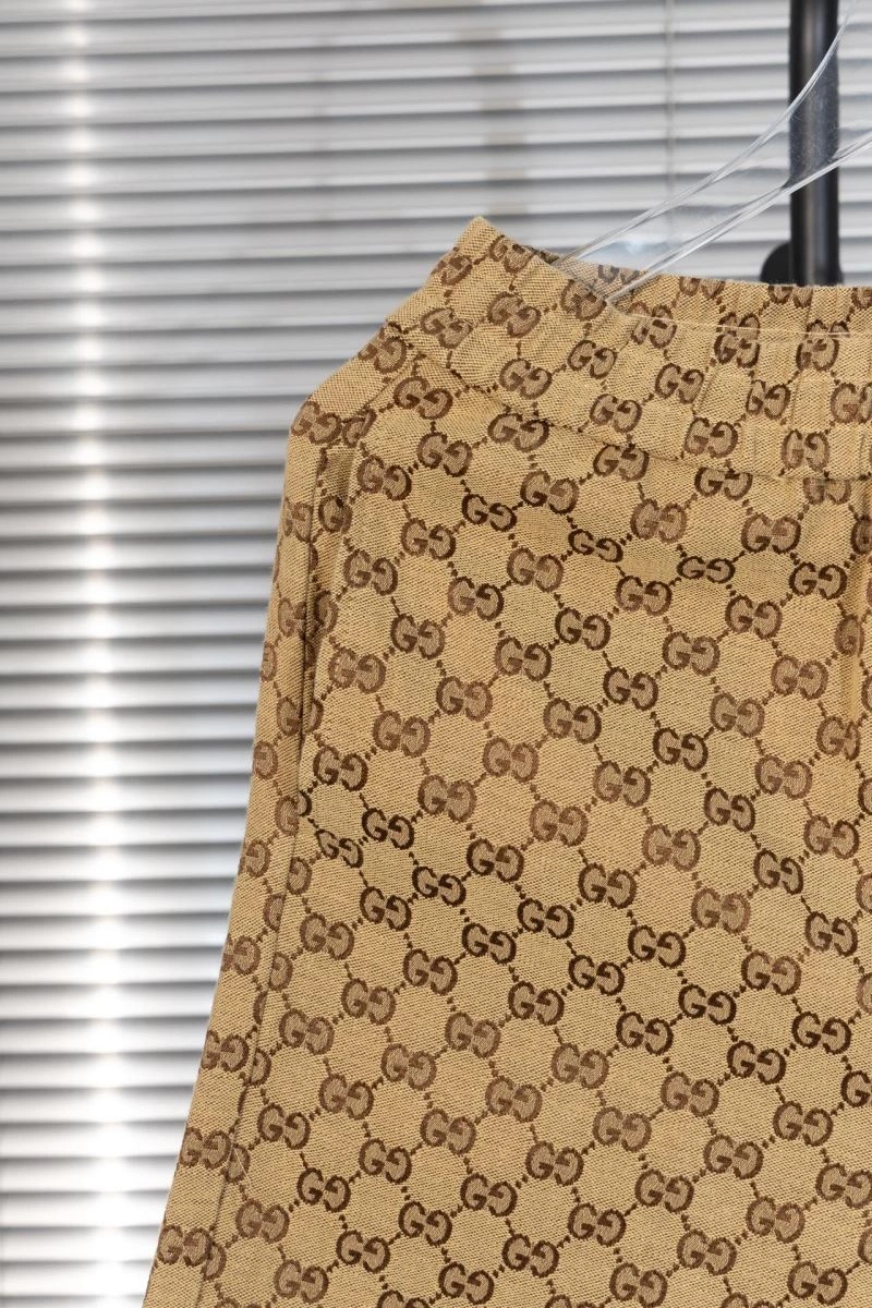 Top match Gucci Short Pants