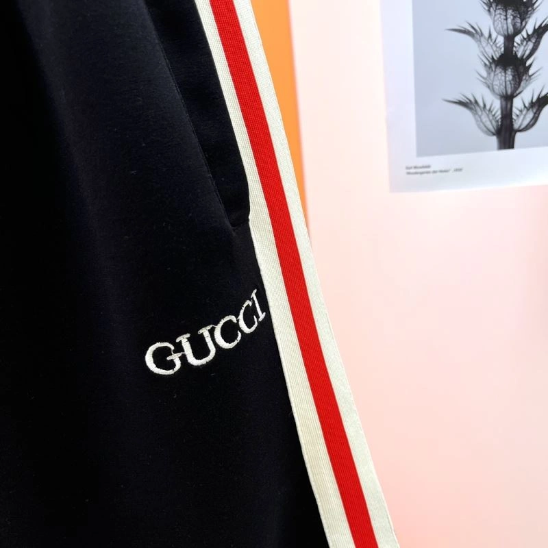 Brand-authenticated Gucci Short Pants
