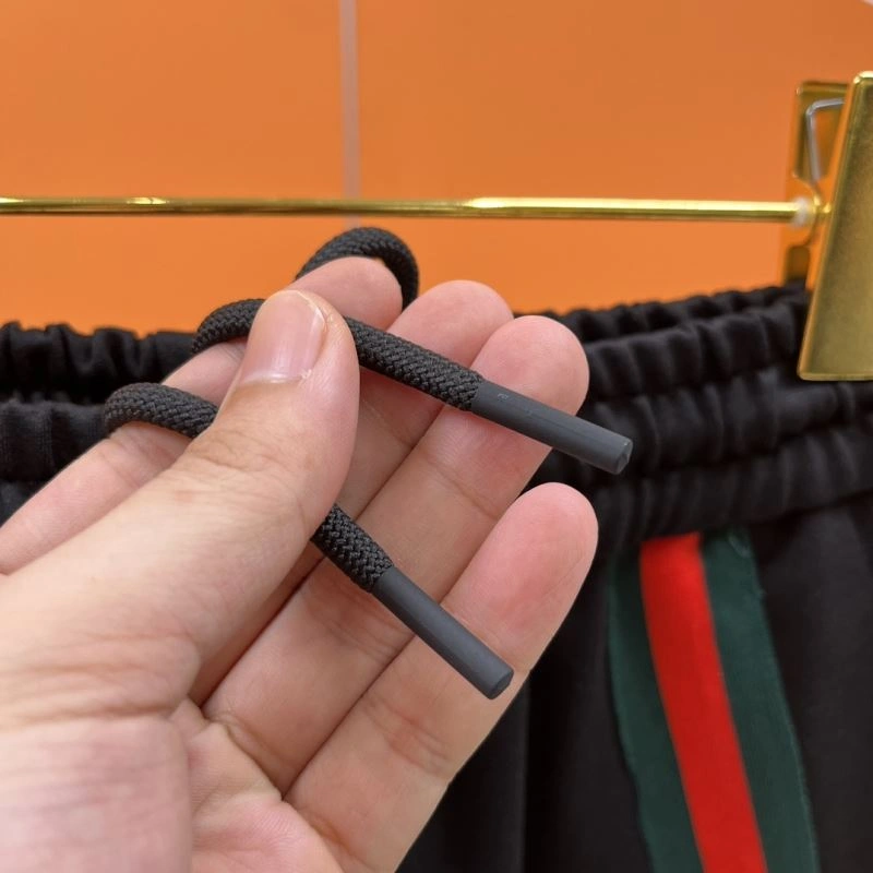 Brand-authenticated Gucci Short Pants