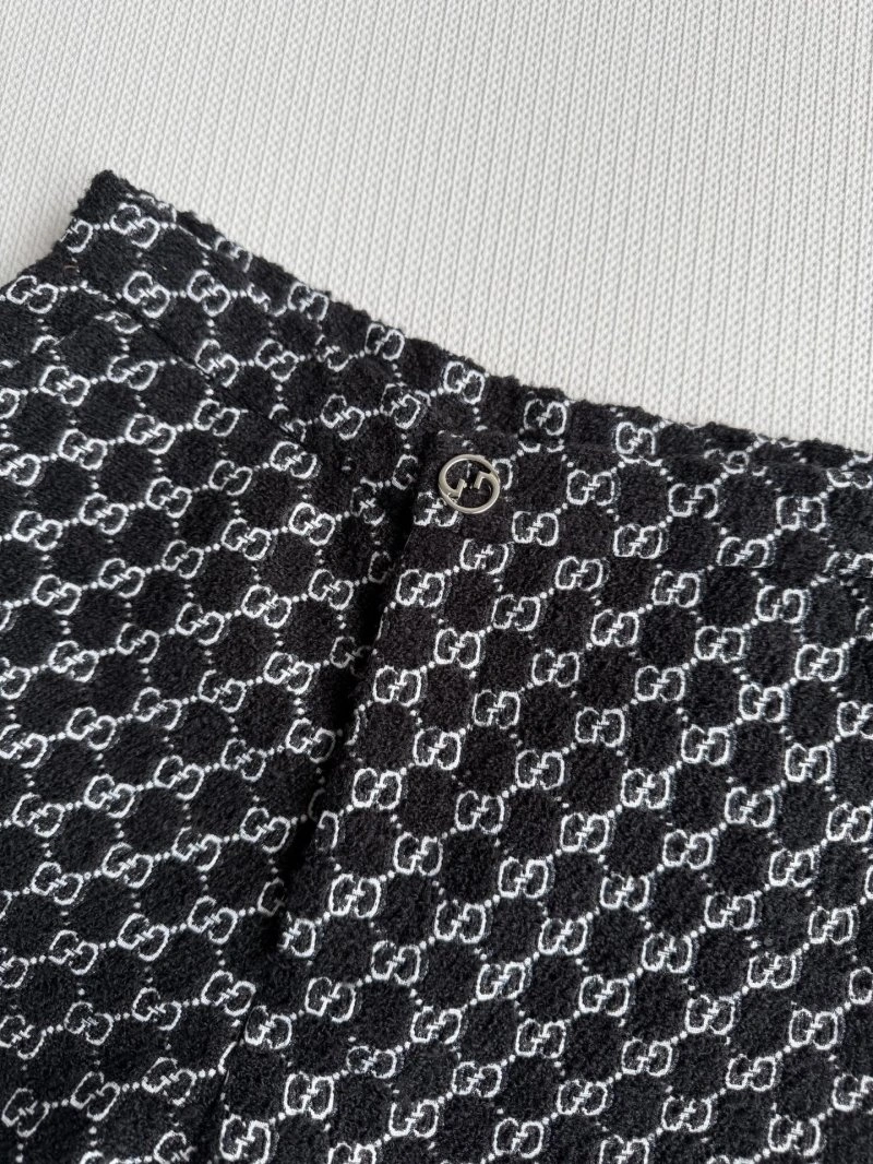 Accurate model Gucci Short Pants