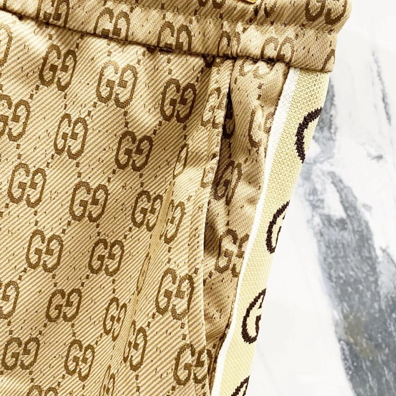 Top match Gucci Short Pants