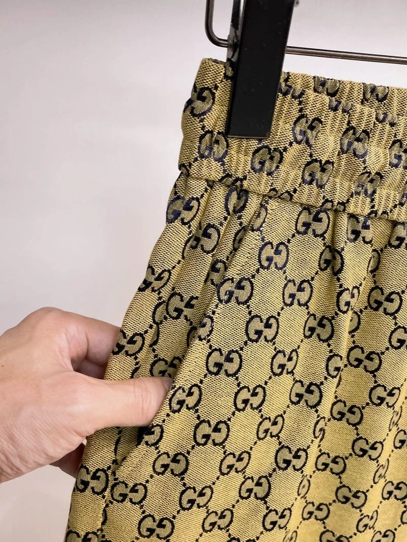 Top mirror Gucci Short Pants