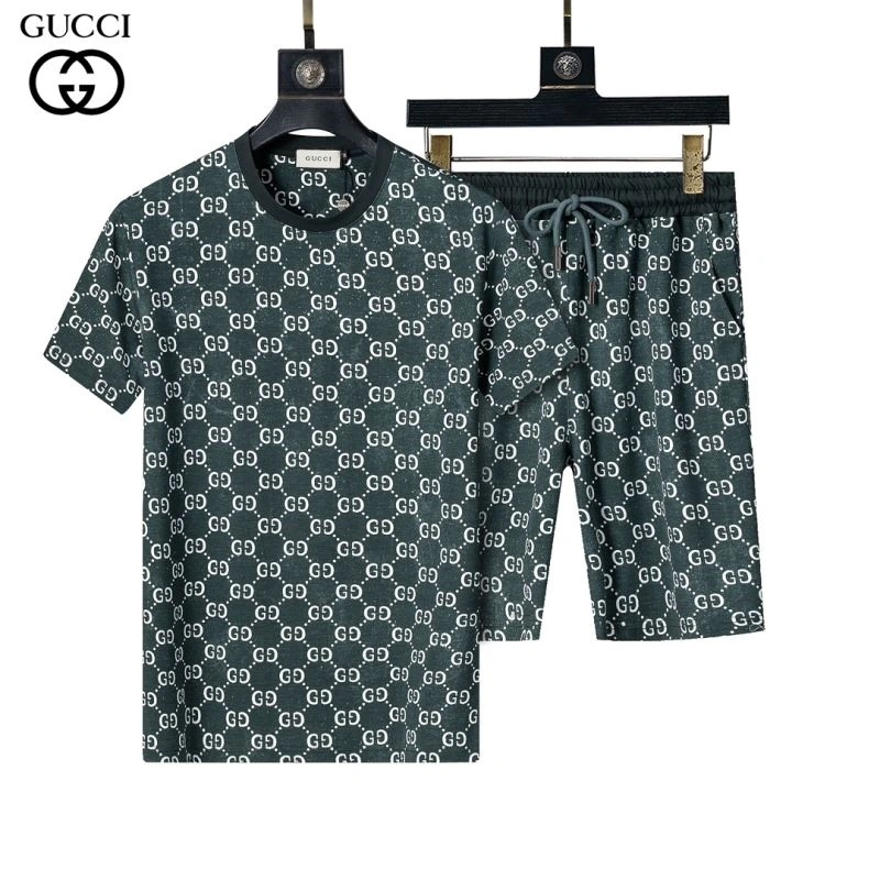 Brand-authenticated Gucci Short Suits