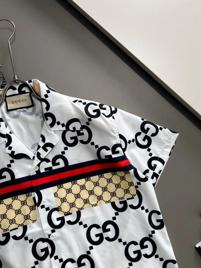 Top mirror Gucci Short Suits